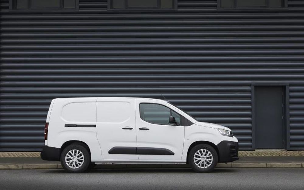 7 Tips for Driving a Van | RAC